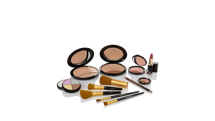 Signature Club A Correct and Contour Makeup Collection - YouTube