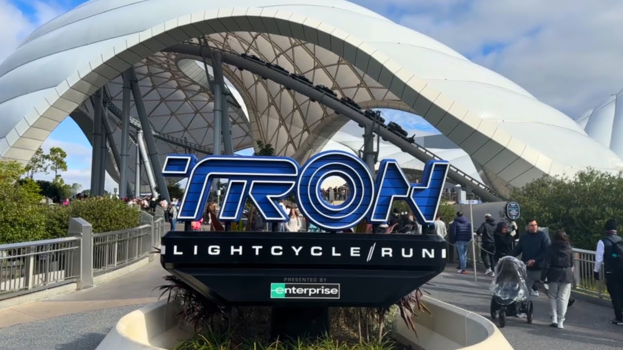 [4K] TRON Lightcycle / Run | Front Seat | Full Ride POV | Walt Disney ...