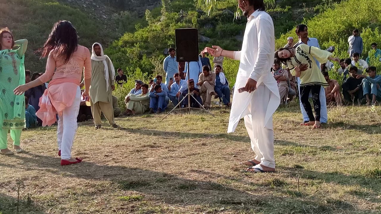Swabi dancer group - YouTube