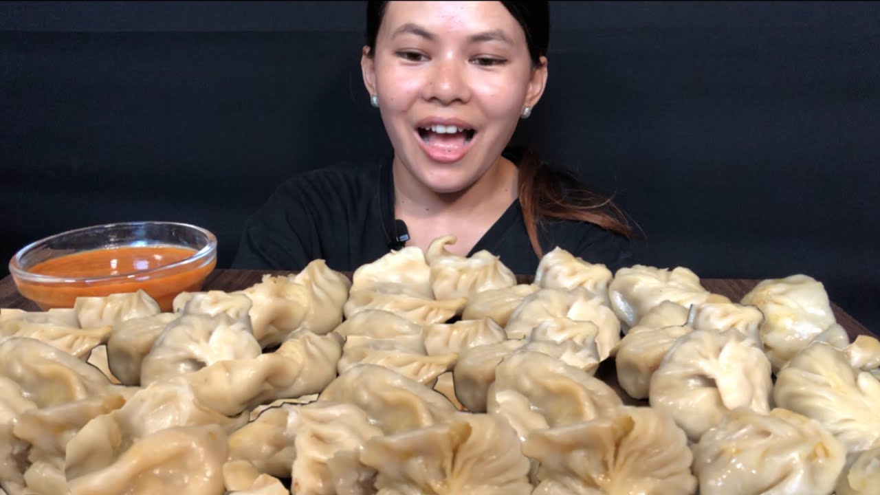 SPICY 🥵 🔥CHATNI WITH JUICY MOMOS|BUFF MOMO|CHICKEN MOMO|🥟🤤 SARI MITHO ...
