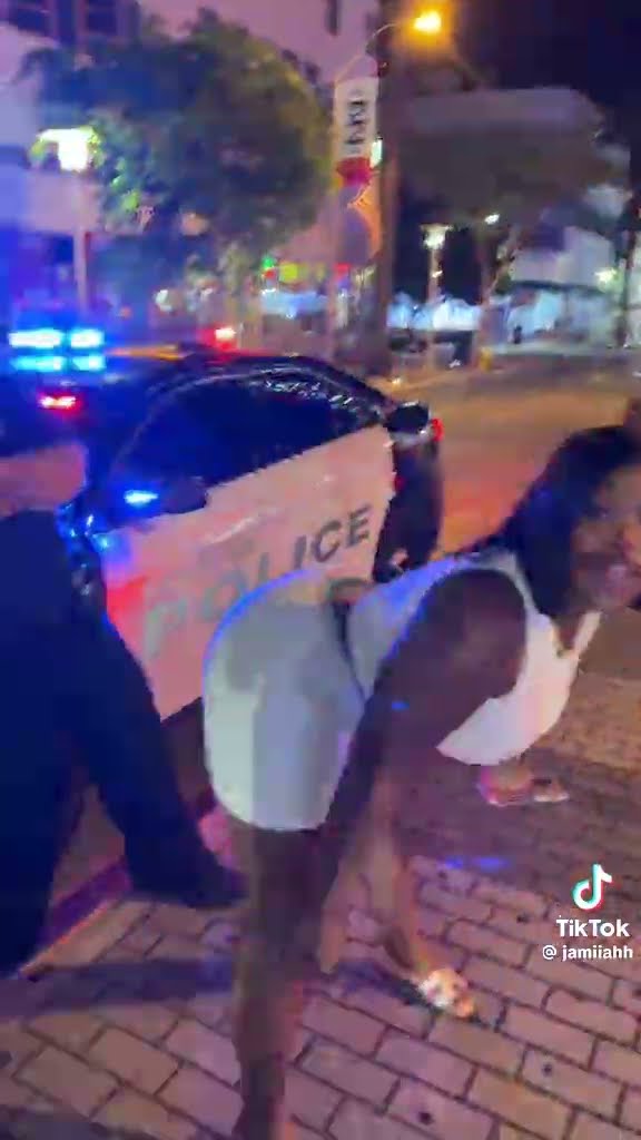 Cop gives ticket for BBL in miami 😆 🍑 - YouTube
