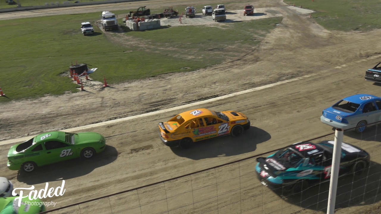 NZ Production Saloons Championship Heat 2 - Central Motor Speedway ...