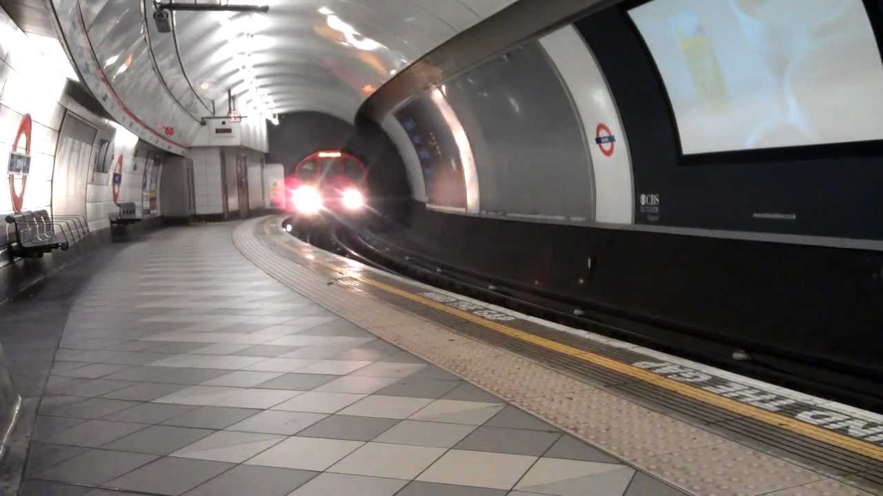 London Underground: The Central Line Eastbound At Bank - YouTube