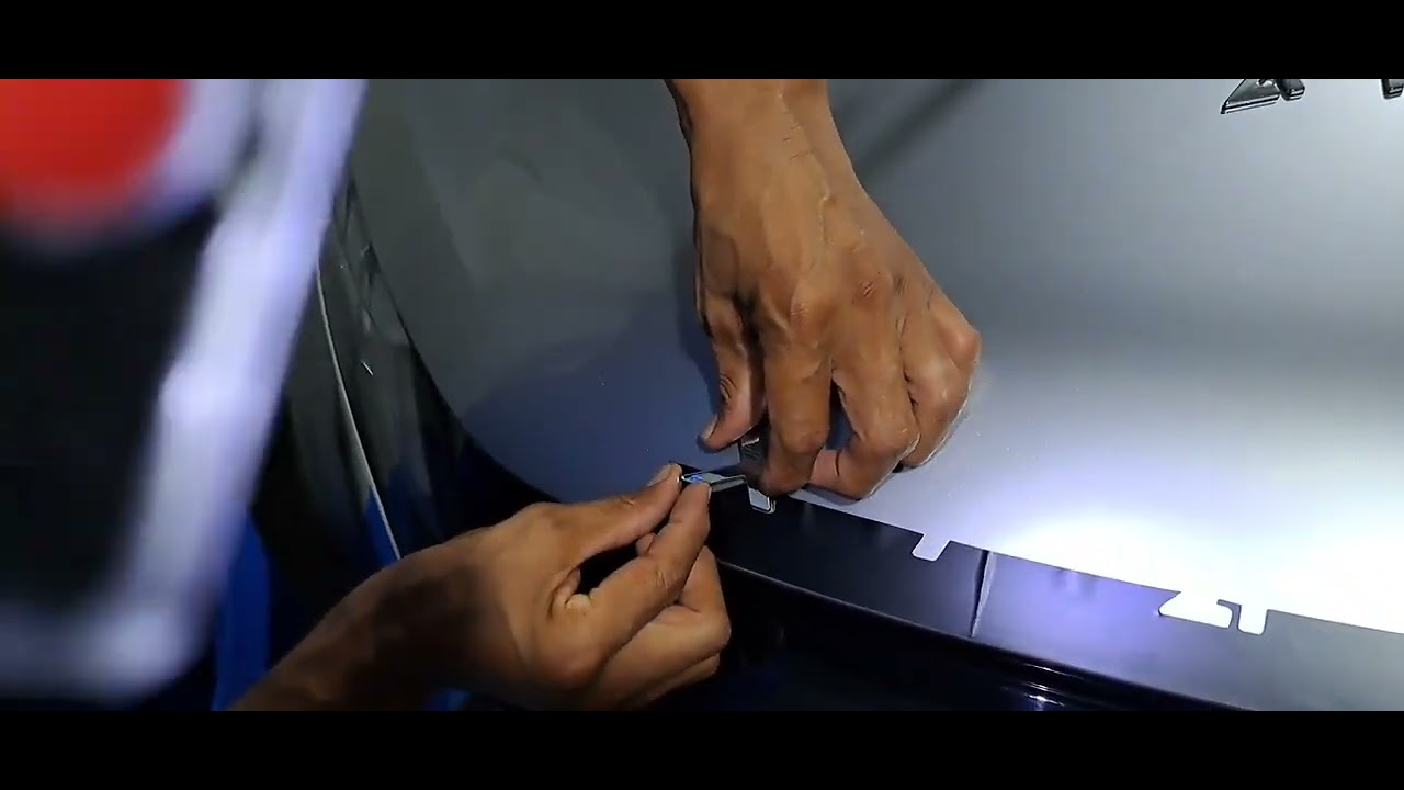 XPANDER HOOD EMBLEM INSTALLATION | LAZADA - YouTube
