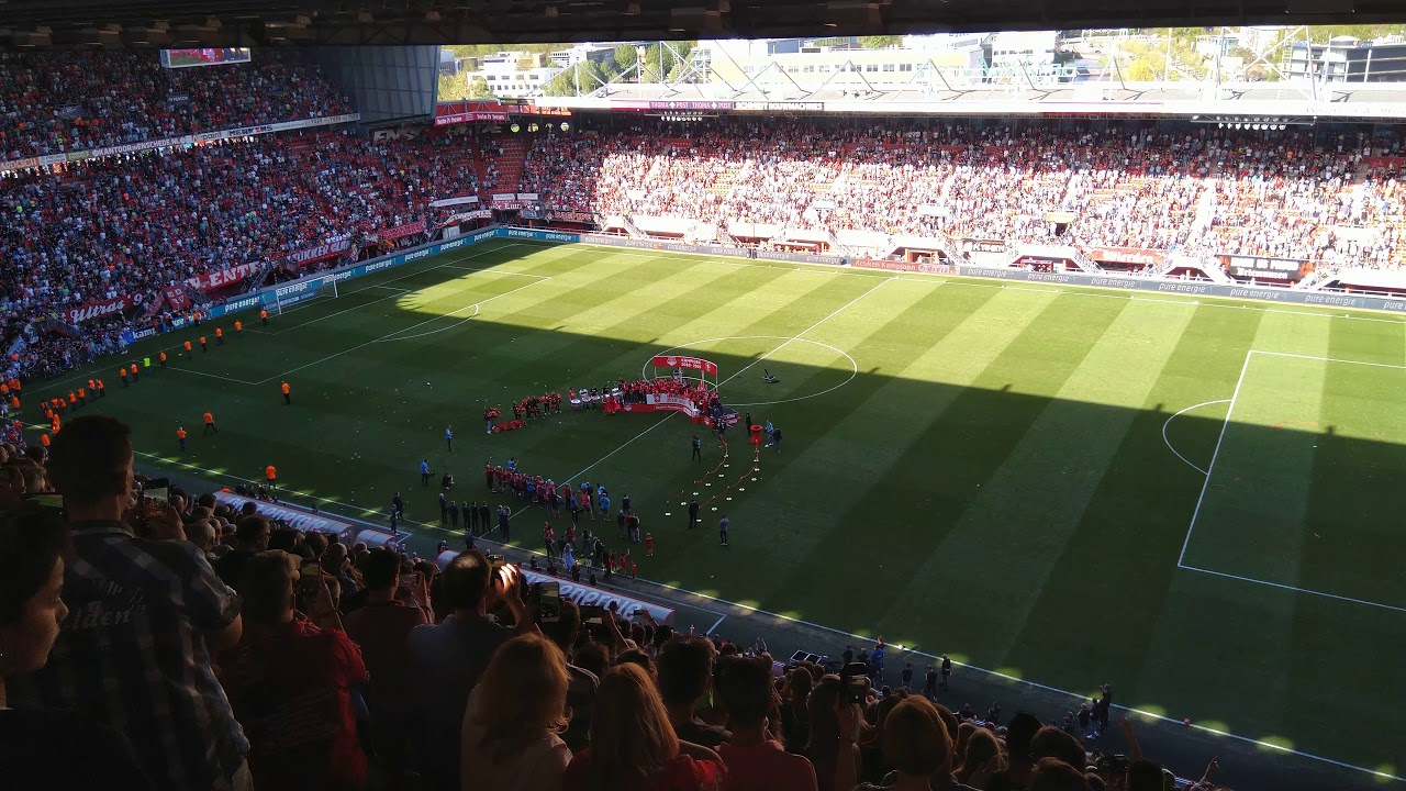 FC Twente kampioen! Huldiging Grolsch Veste - YouTube