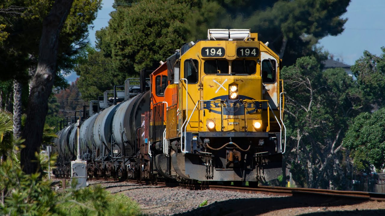 [4K] The Last ATSF Painted GP60s in the LA Basin - YouTube