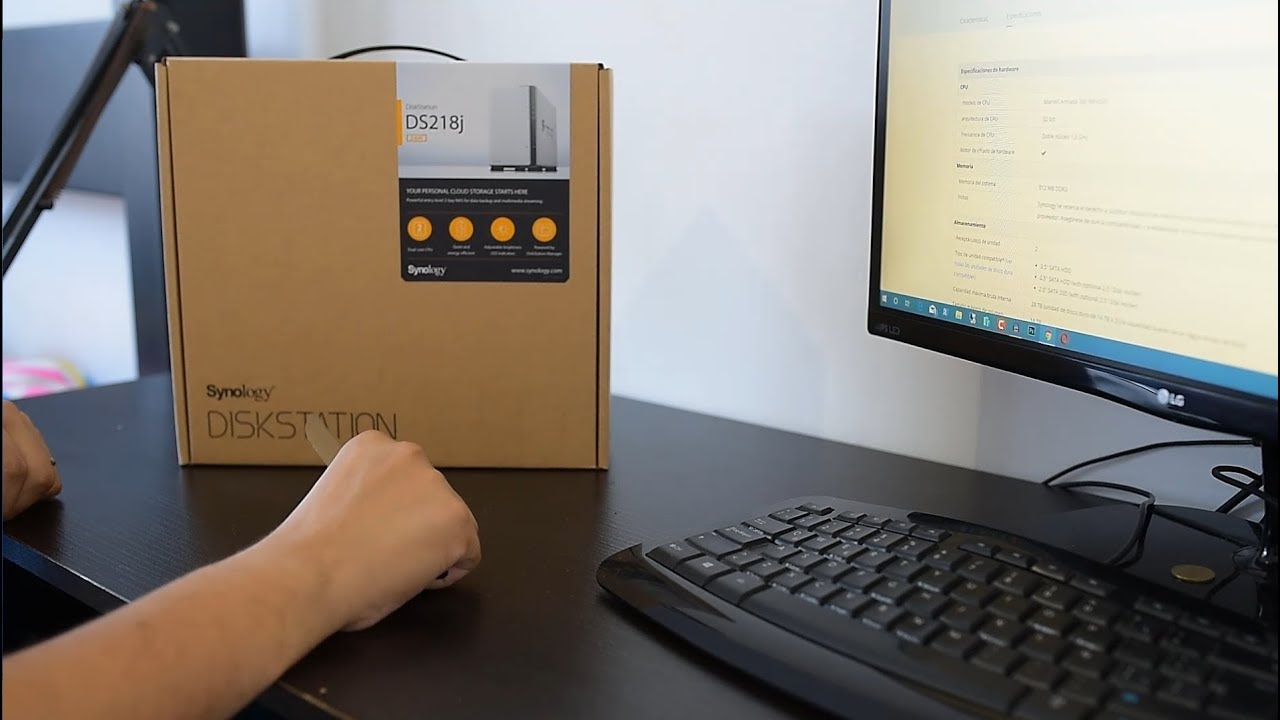 Unboxing NAS Synology DS218J - YouTube