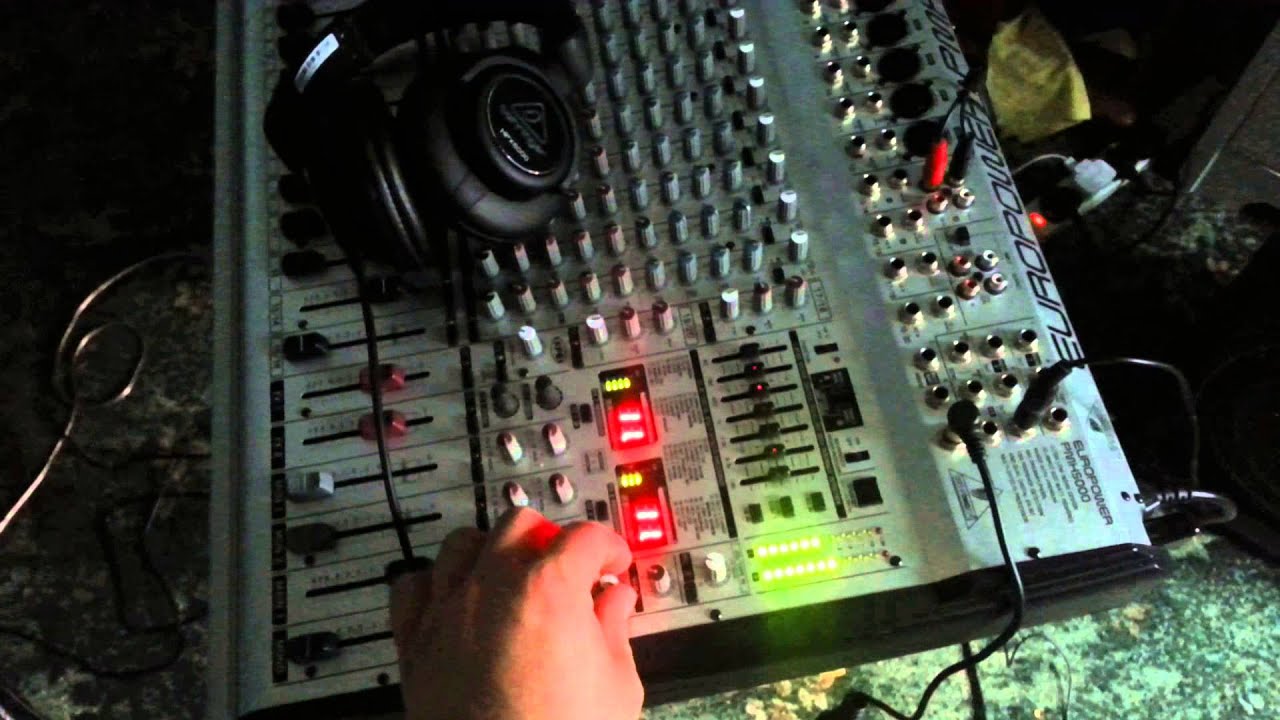 Behringer HPX6000 and PMH5000 - YouTube