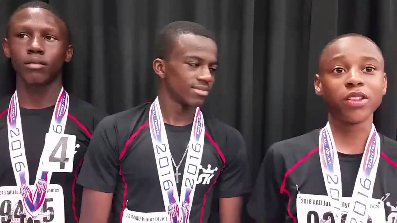2016 AAU Junior Olympics: Brandon Miller wins 4x800m - YouTube