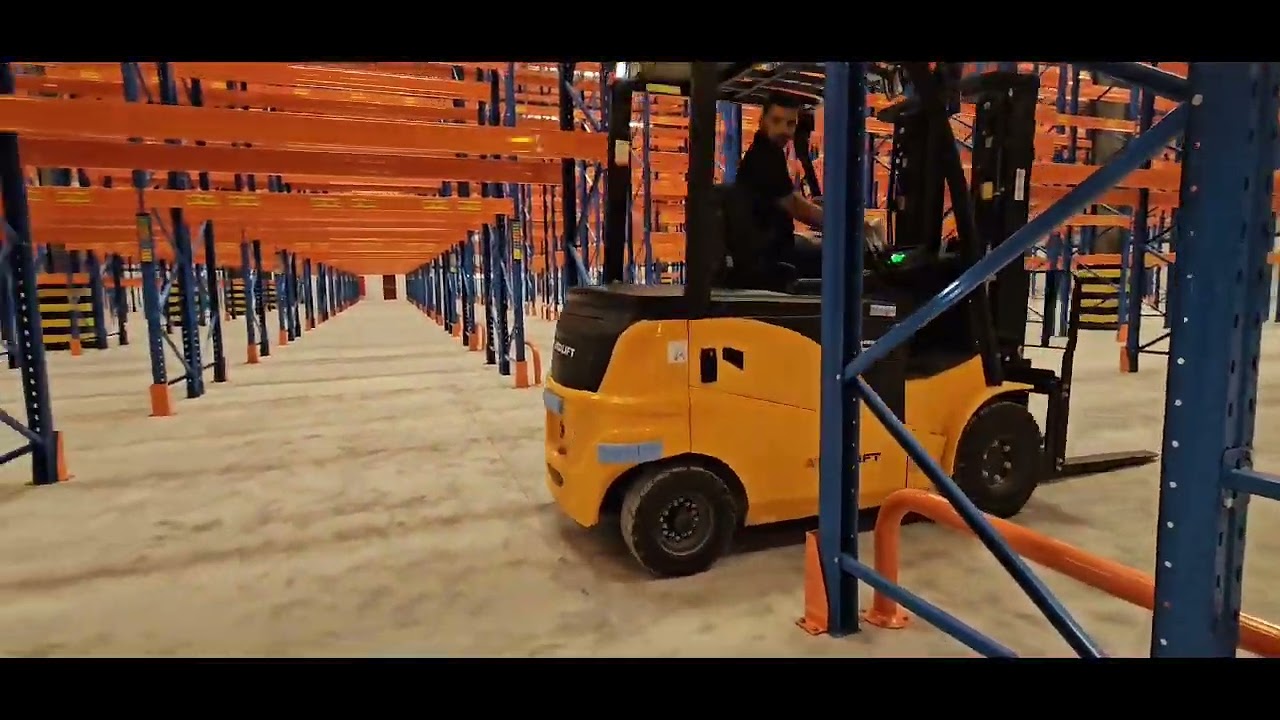 ATCO 2ton Forklift using rake. - YouTube