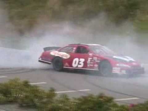 Nascar burn out / drift - YouTube
