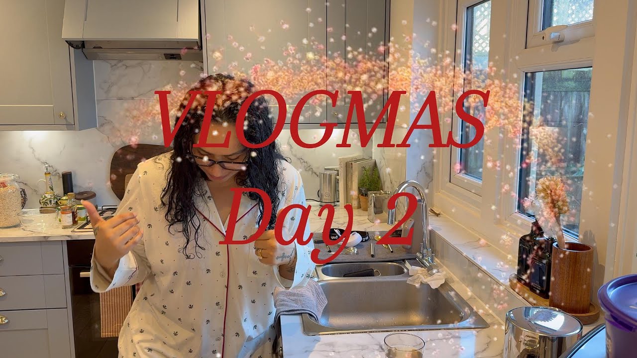 Vlogmas Day 2 Morning Routine | Apple Cinnamon Oats, Xmas Countdown ...