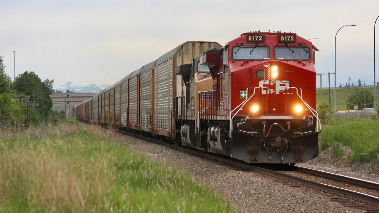 UP AC4400CW!!!! CP 8172, UP 5817, CP 9771, and CP 8728 lead CP 100 east at Keith, Calgary ...