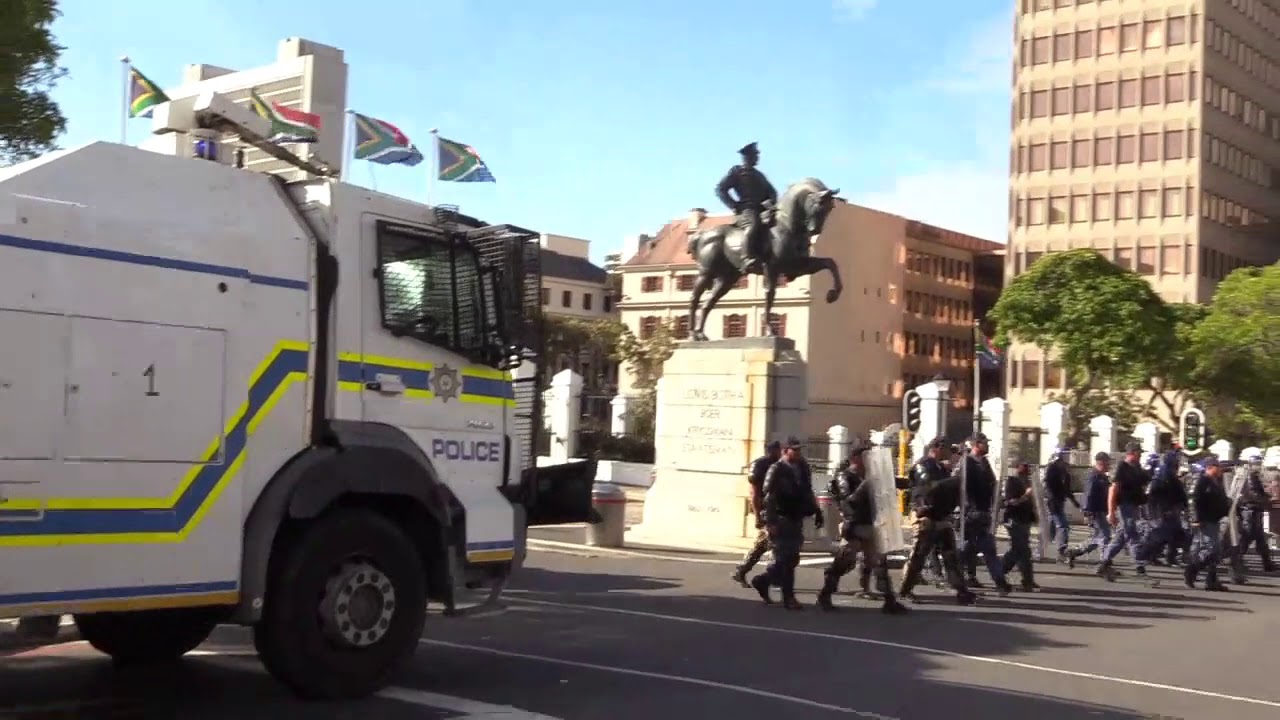 UCT Shutdown and march to parliament - YouTube