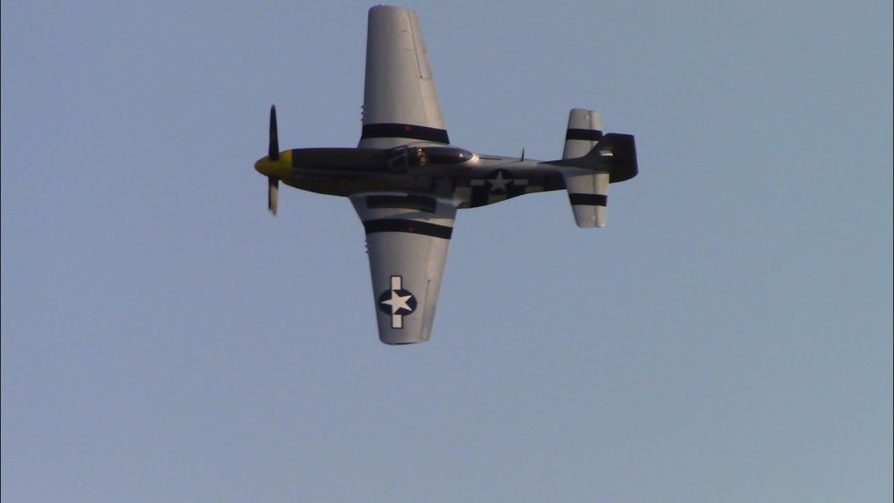 Fighter Formation Finale (F4U, 3x P-51, P-40) 2019 Warbids Over Monroe ...