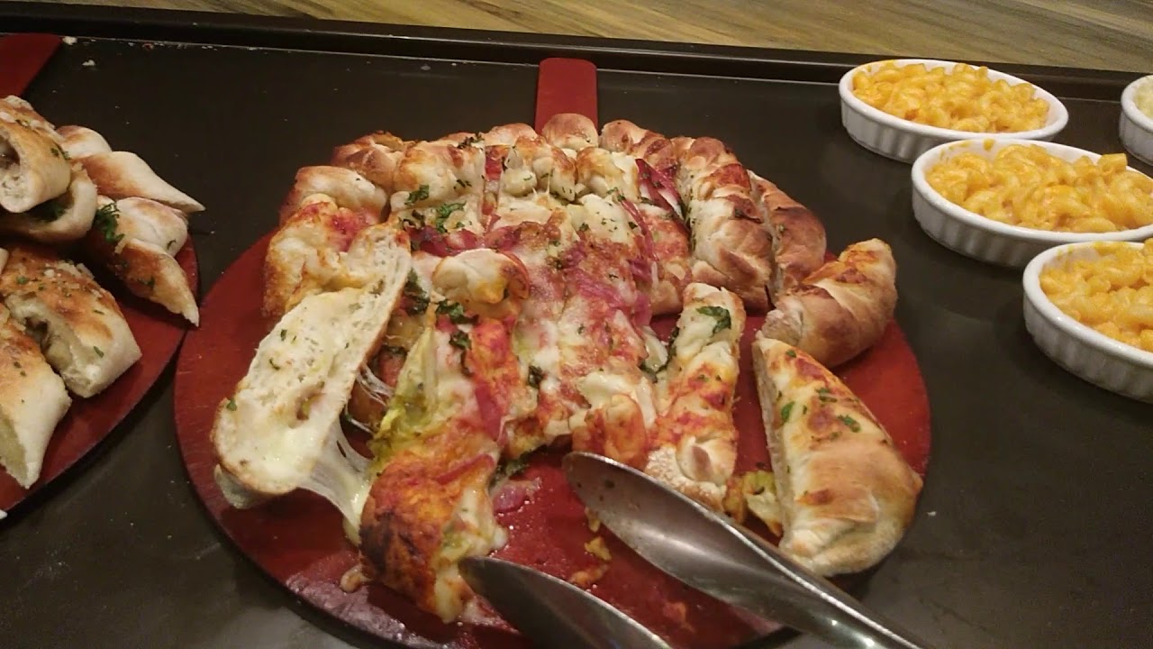 A.Y.C.E PALMS CASINO LUNCH BUFFET - YouTube