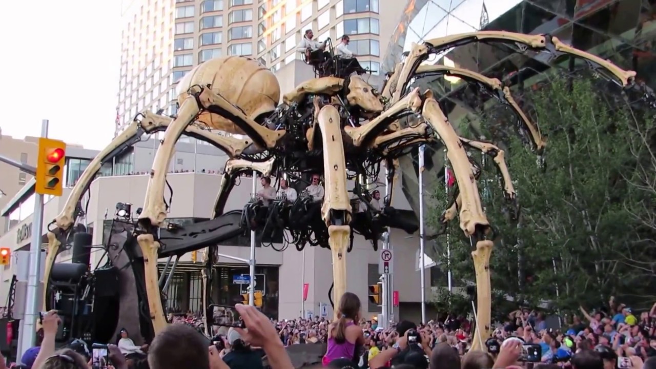 "La Machine: Kumo and Long Ma" (fight scene) - Ottawa, July 28, 2017 ...