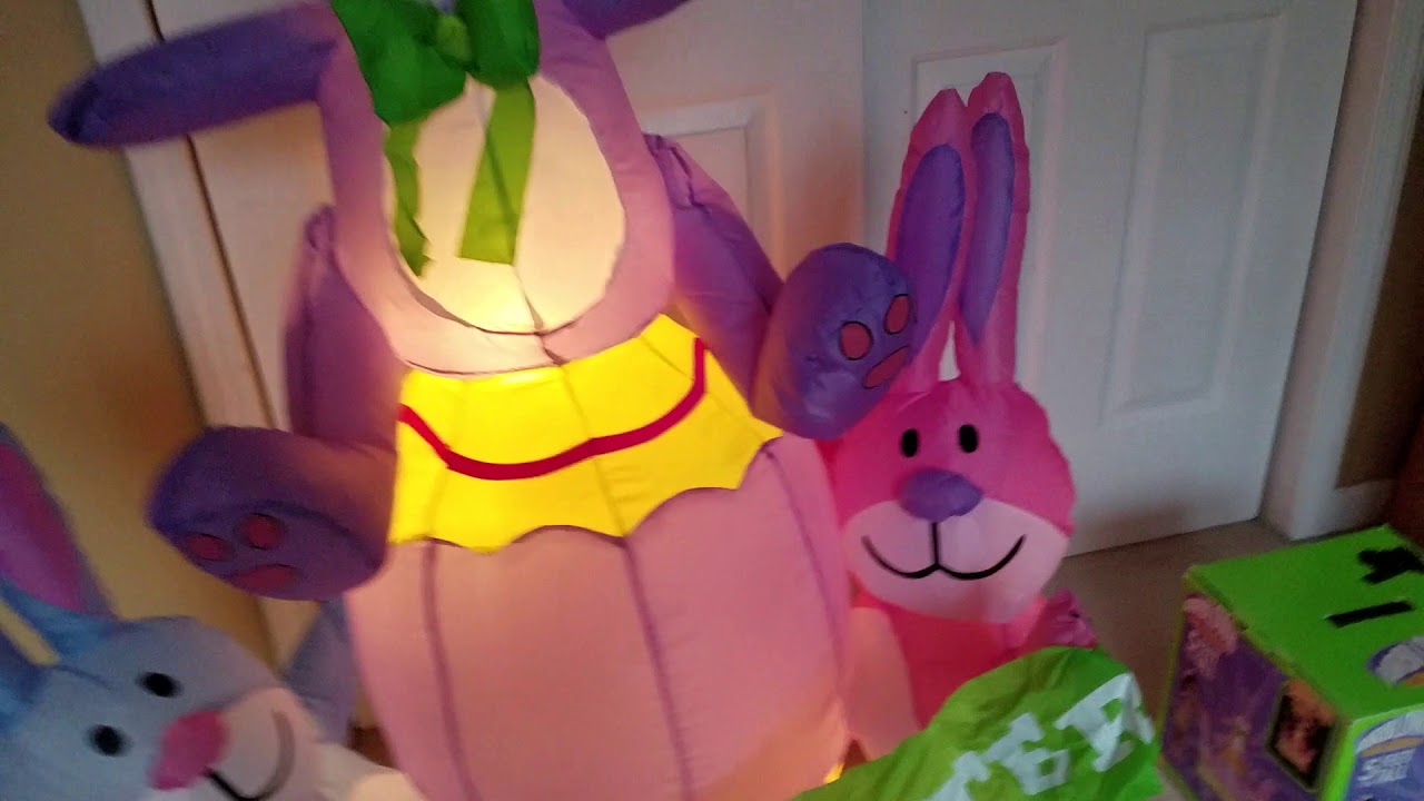 Gemmy 2006 Airblown Inflatable 5ft 3 Easter Bunnies With An Egg - YouTube