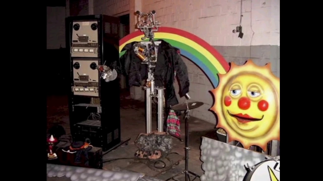 automatonophobia image with unnerving music - YouTube