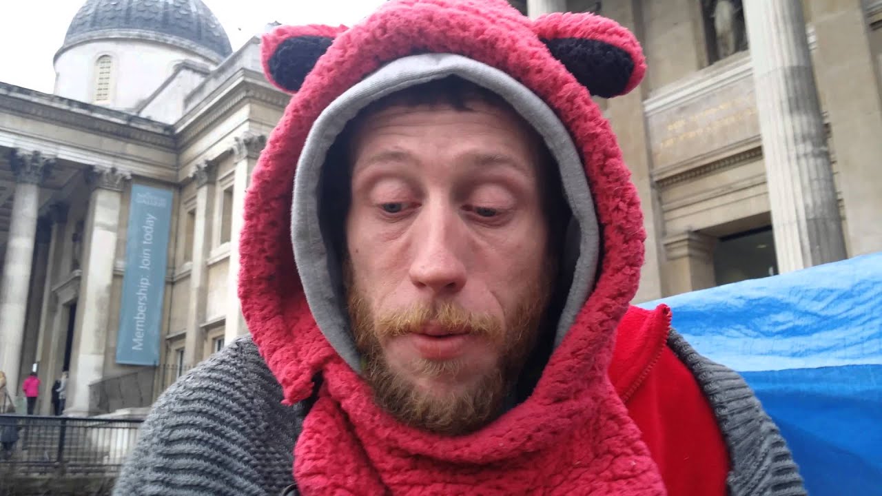 Trafalgar Sq. Homeless Kitchen London - YouTube