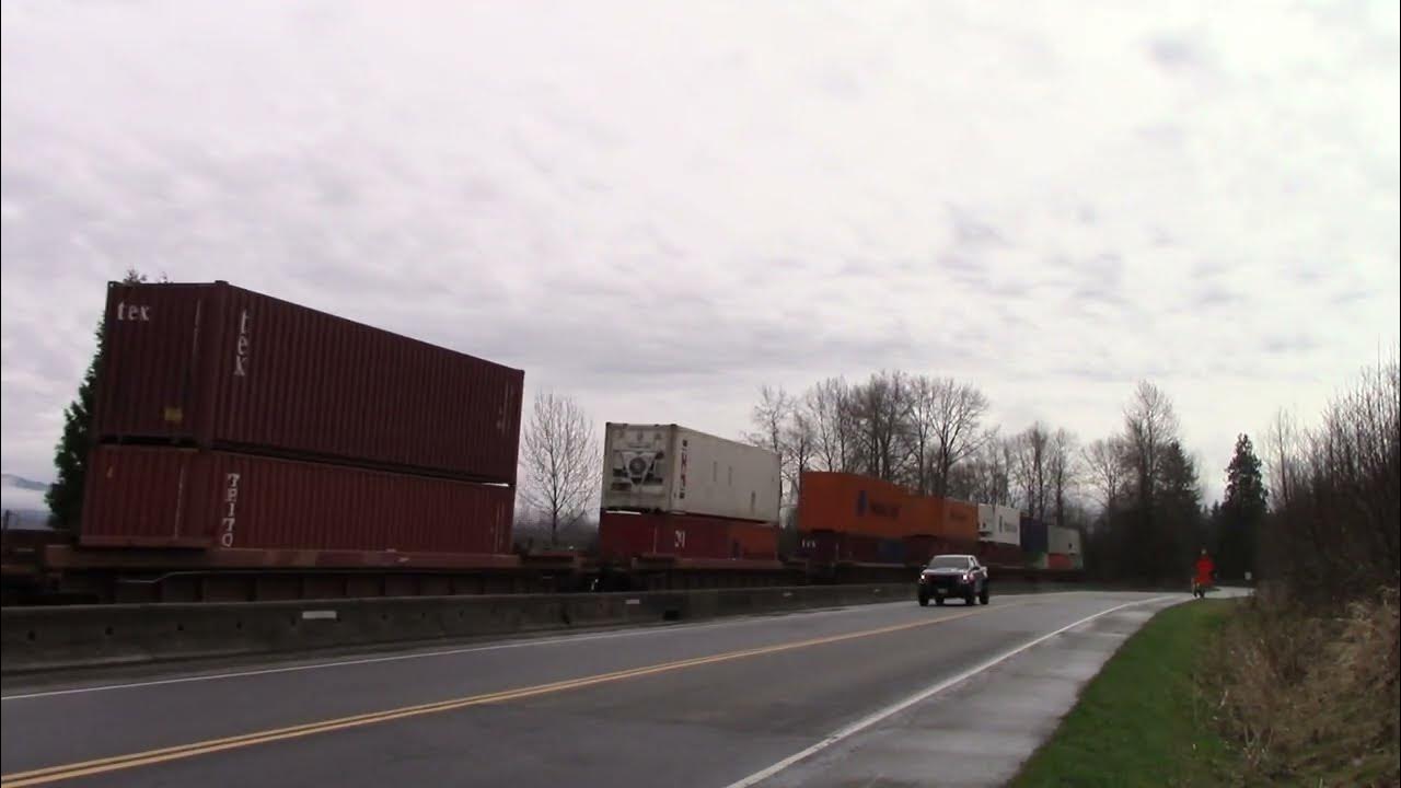 Long Hood Forward!! CN V71 (Local Intermodal) @ Hydro BC Canada 23MAR21 ES44AC 8869 Leading ...