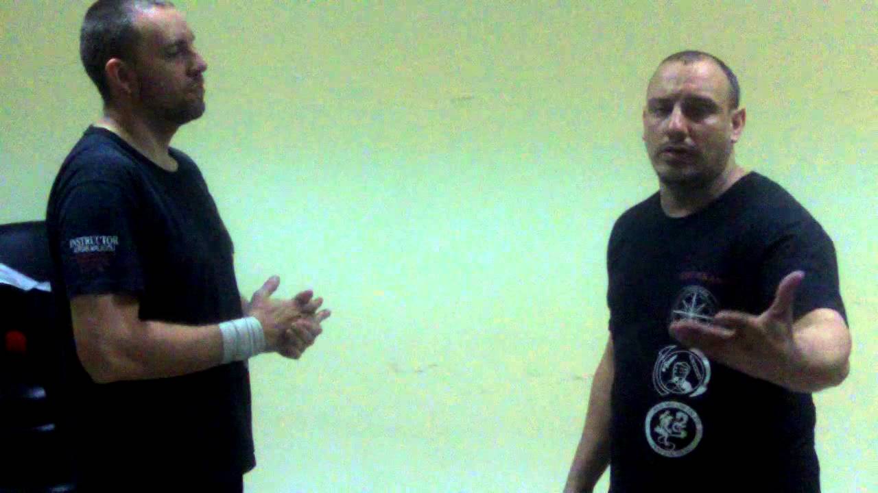 Técnicas de combate con cuchillo desde lo básico hasta aplicaciones mas ...