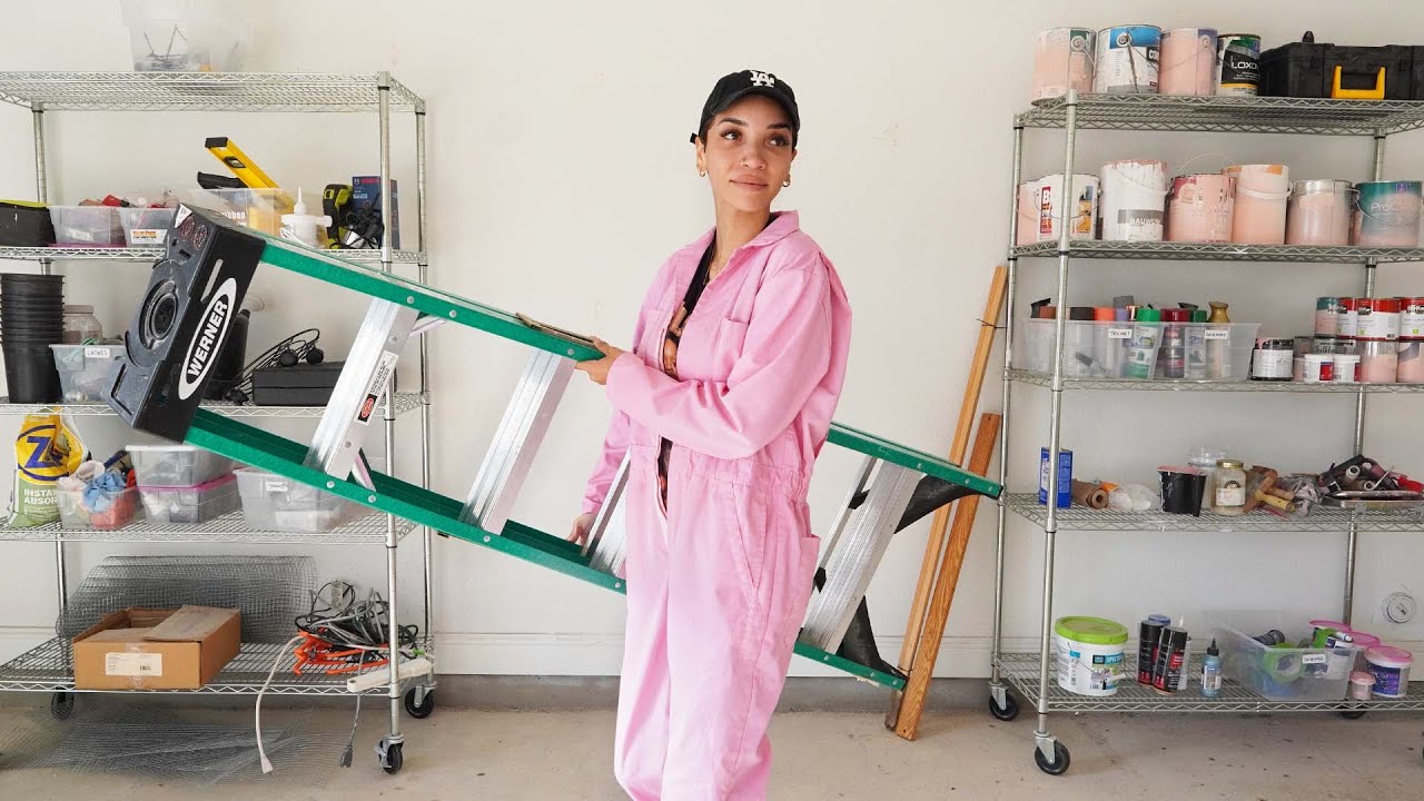 Transforming my UGLY Garage into a CUTE Workshop! - YouTube