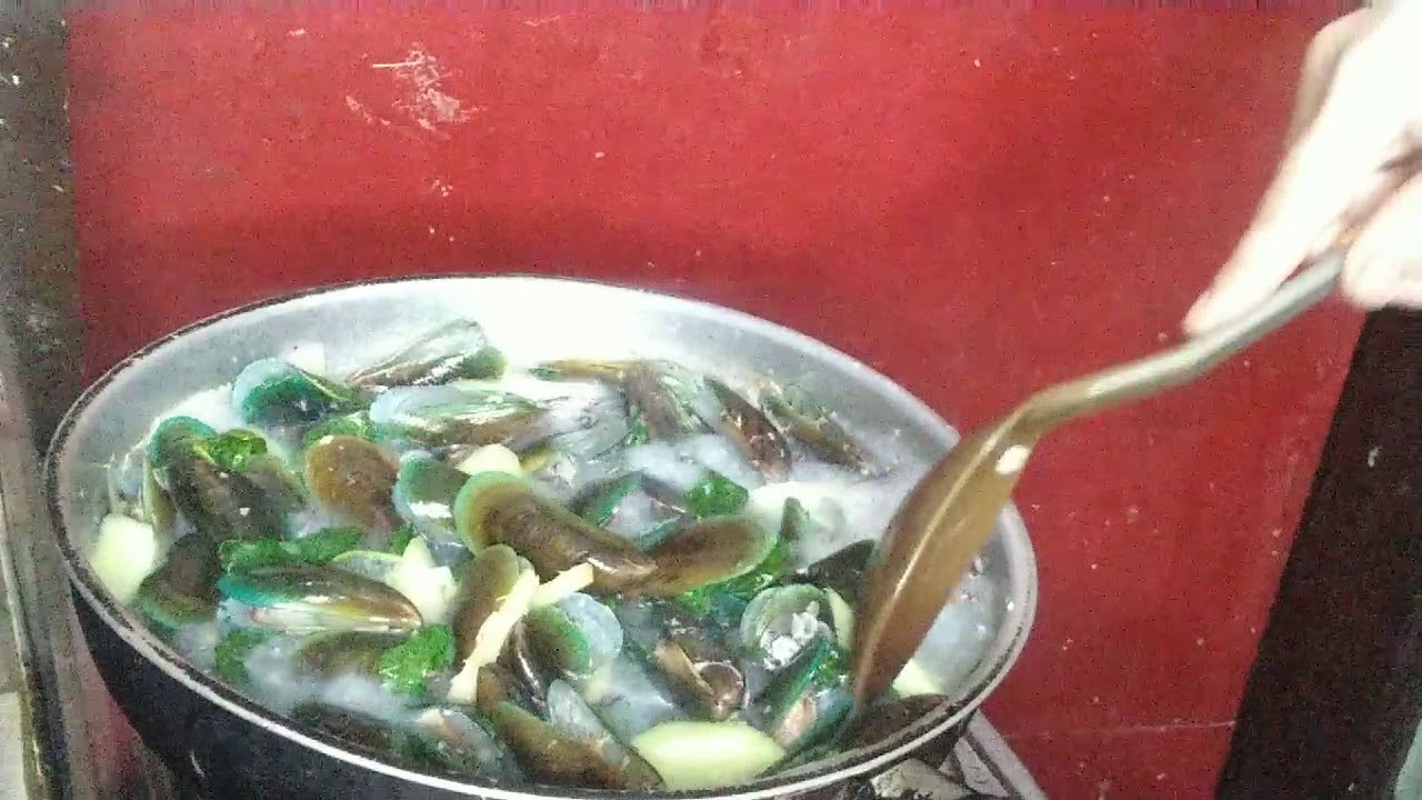 Tinolang tahong,Pritong tulingan at Ensalada ng Labanos - YouTube