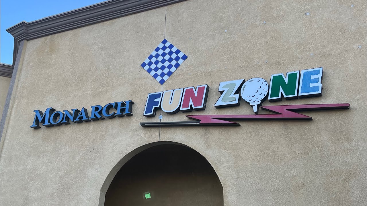 The Rarest Arcade Games in the World! Monarch Fun Zone Tour ...