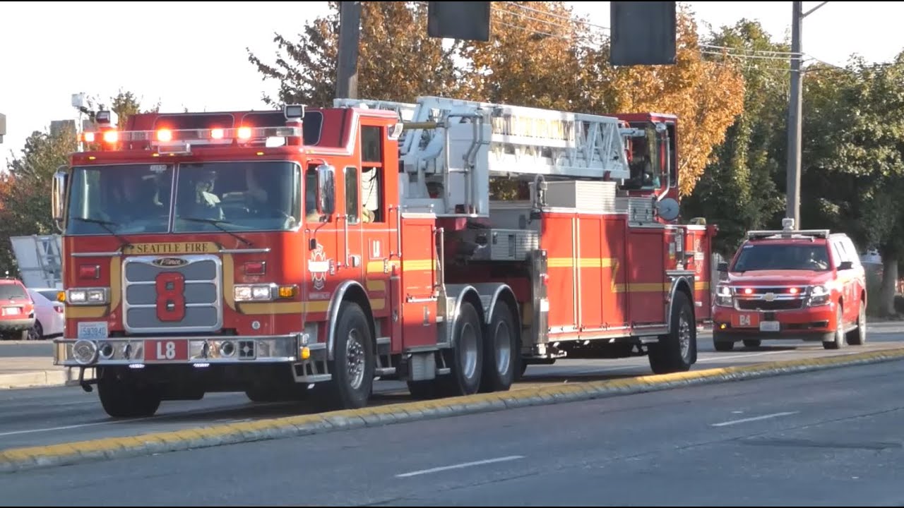 Seattle Fire Ladder 8, Battalion 4 (spare) and Engine 35 responding ...