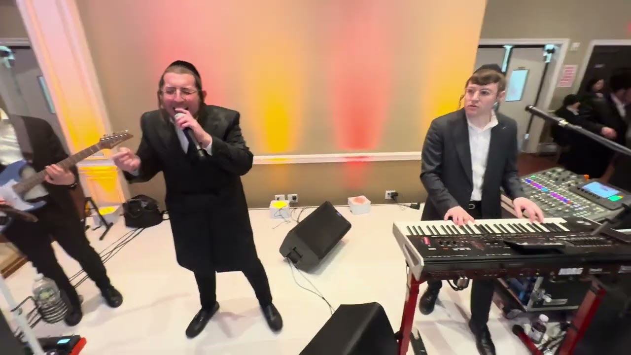 Kalmy Schwartz & Chesky Schwartz - Second Dance - JewishTidbits