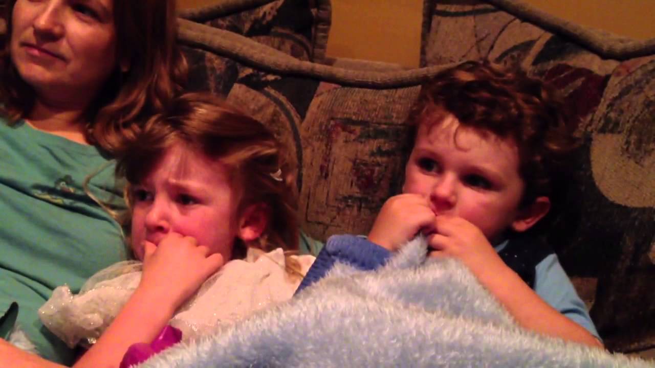 Sophia and Alexander Learn who Luke Skywalker's Father is - YouTube