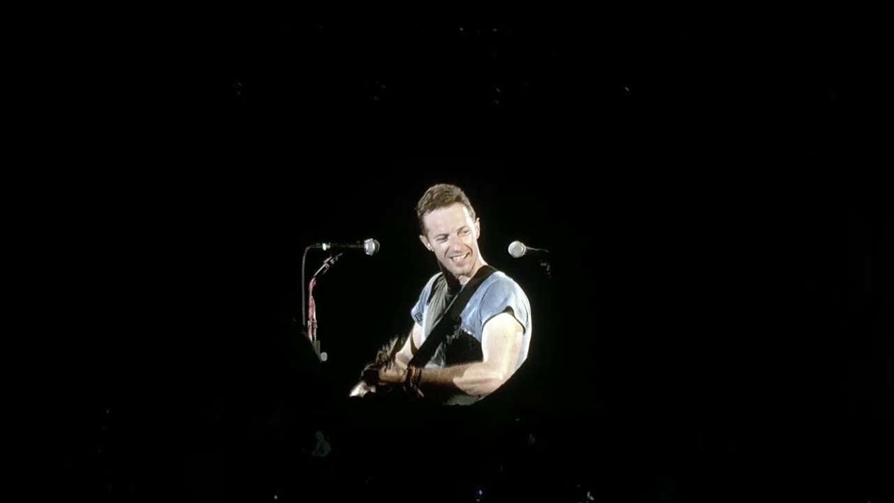 Coldplay - Green Eyes (Live in Buenos Aires 2016) - YouTube