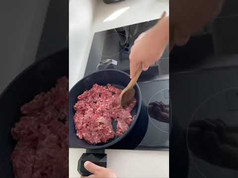 AŞIRI LEZZETLİ LAZANYA TARİFİ