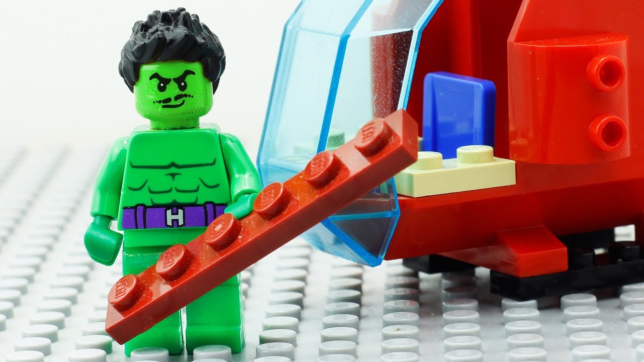 LEGO Hulk Brick Building Helicopter Animation - YouTube