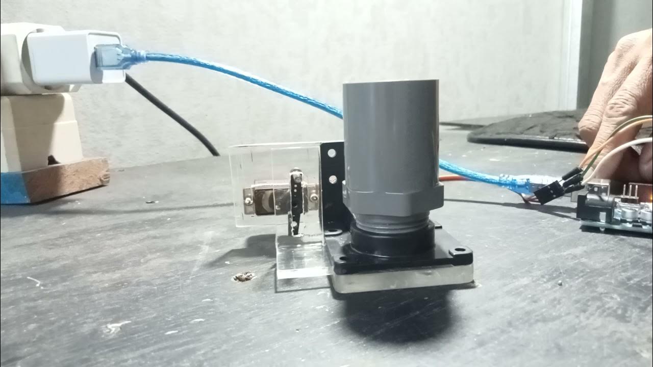alat pakan otomatis menggunakan servo - YouTube