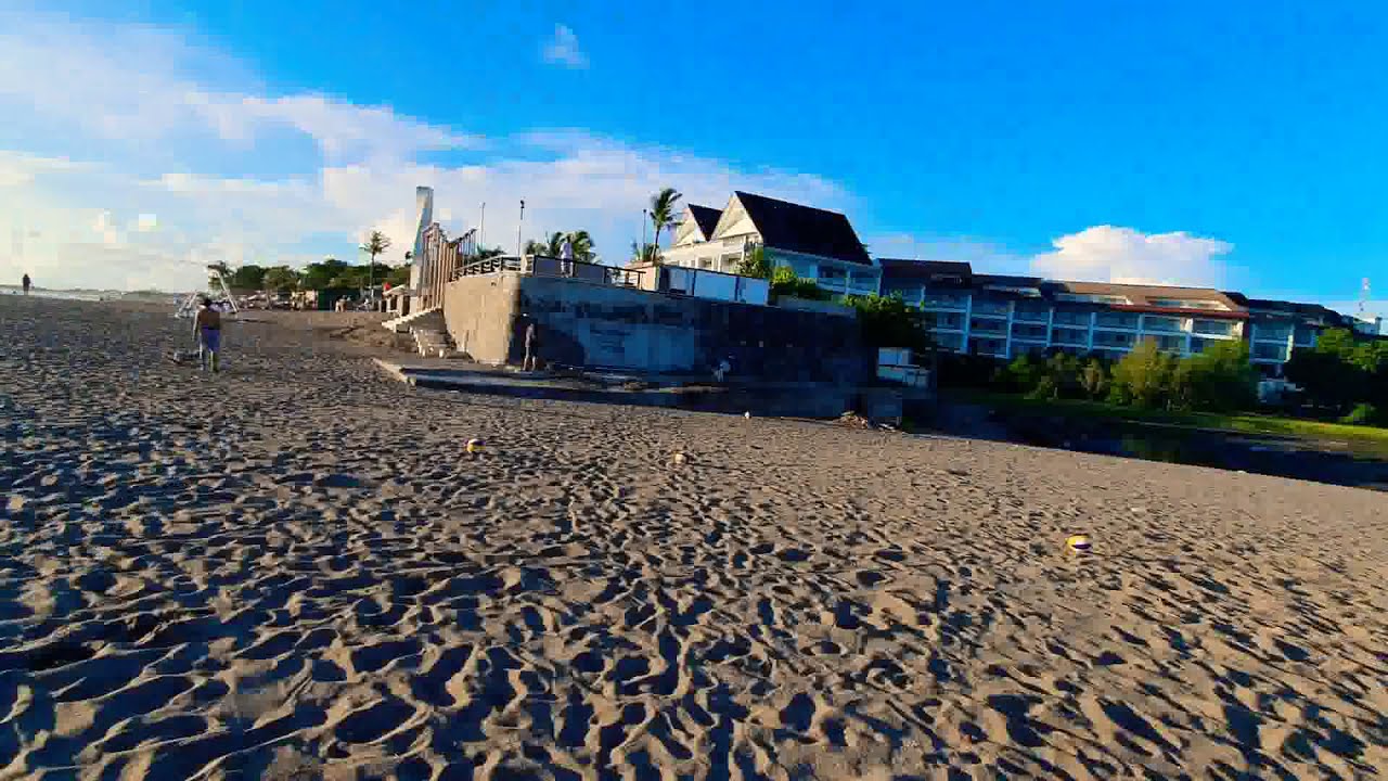 Bali beach volleyball - YouTube