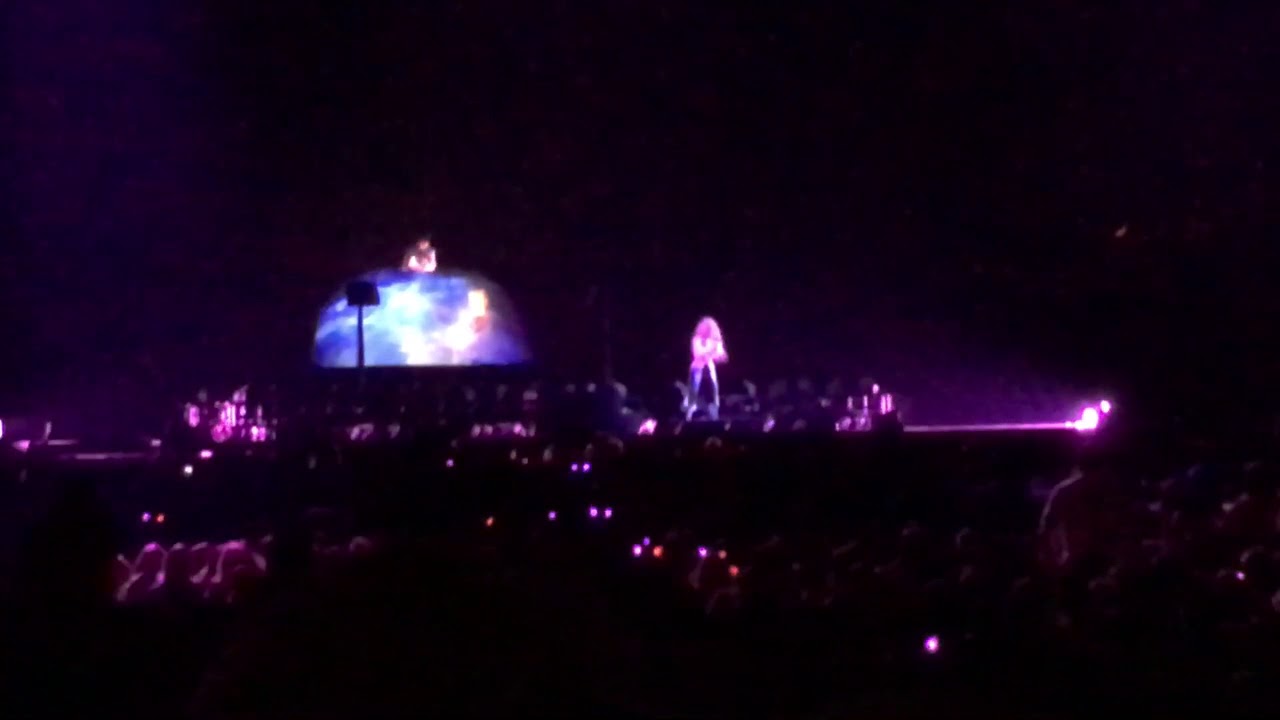 purity ring - bodyache live @ witness the tour, cleveland - YouTube