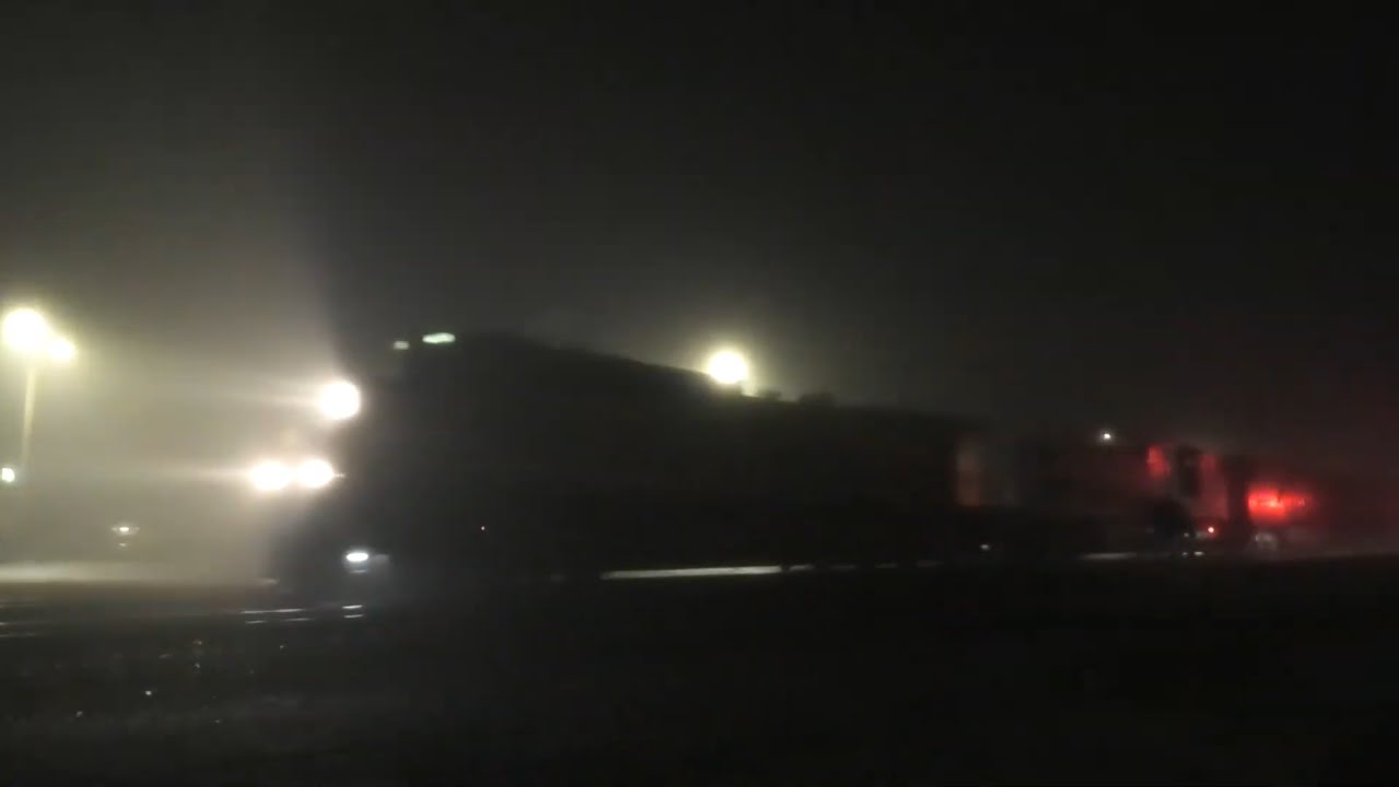 Finally!! BNSF 4653 with K3LP in Wyanet and Kewanee, IL 1/3/23 - YouTube