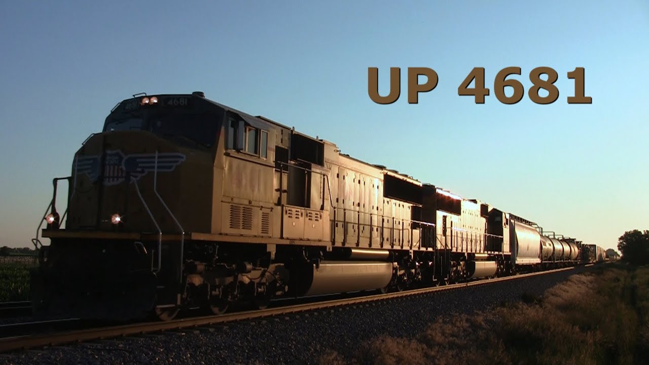 UP 4681 East at Sunset on 7-17-2013 - YouTube