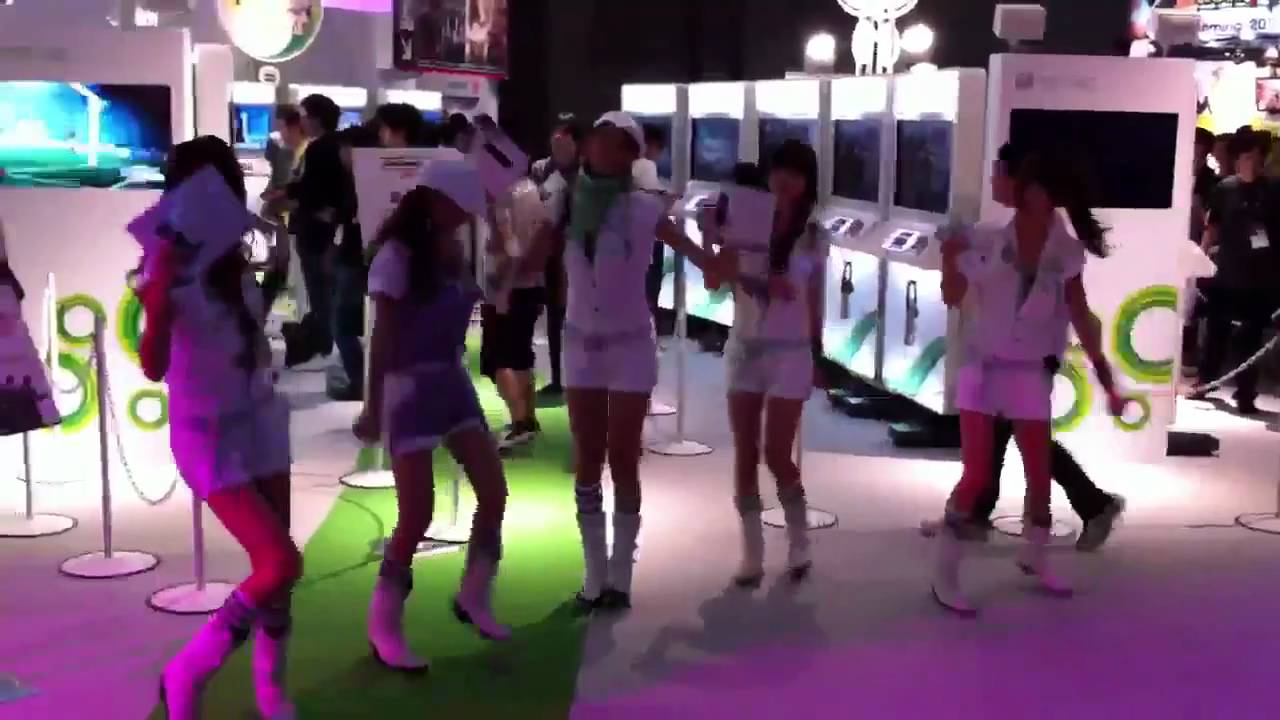 Xbox 360 Dance Party at Tokyo Game Show 2010 - YouTube