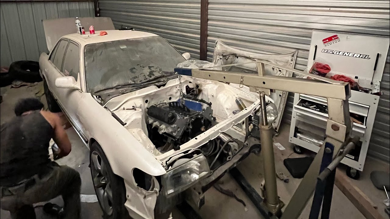 89 Cressida gas tank removal - YouTube