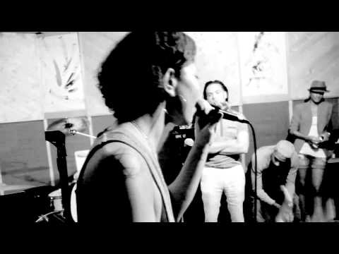 MELENI SMITH - ONLY A FOOL LIVE - YouTube