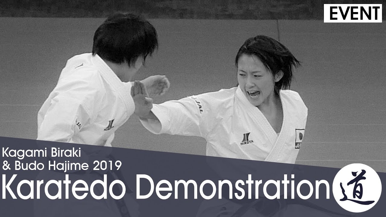 Karatedo Demonstration - Women Unsu Kata - Kagamibiraki 2019 - YouTube