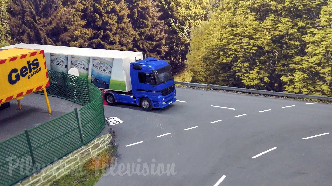 Model Cars and Trucks - Self-Driving Miniature Vehicles and Moving ...