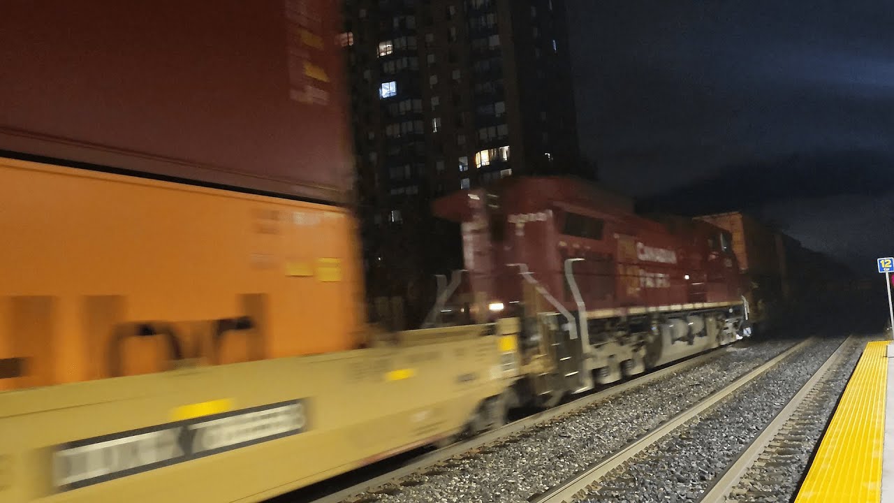 FAST! CP 132 - 8017E at Cooksville - October 21, 2023 - YouTube