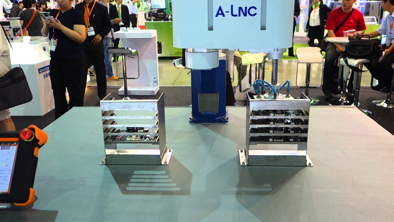 LNC Scara Robot - YouTube