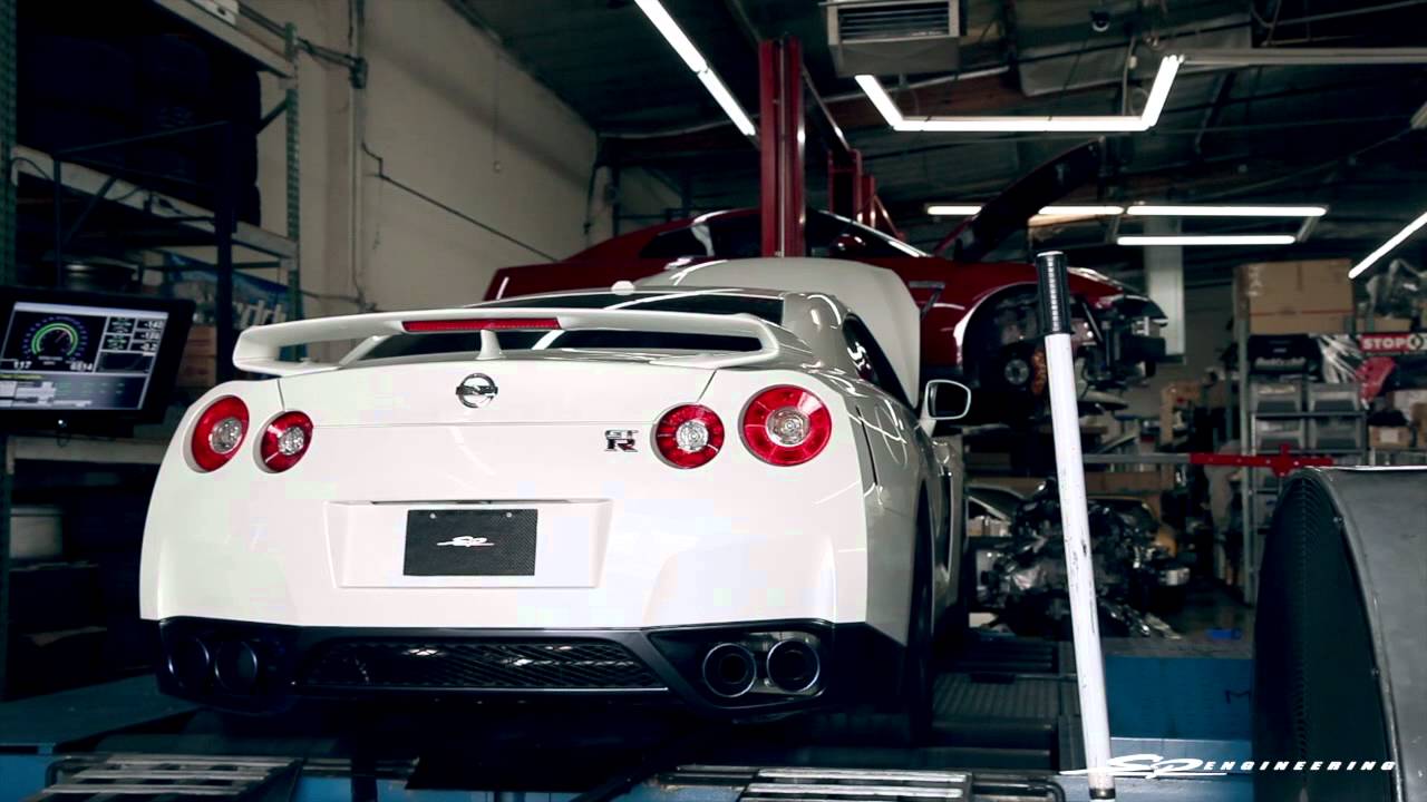 SP Engineering: The R's Tuning White GT-R Dyno - YouTube