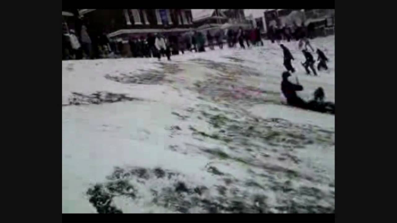 Snow in london HD - YouTube