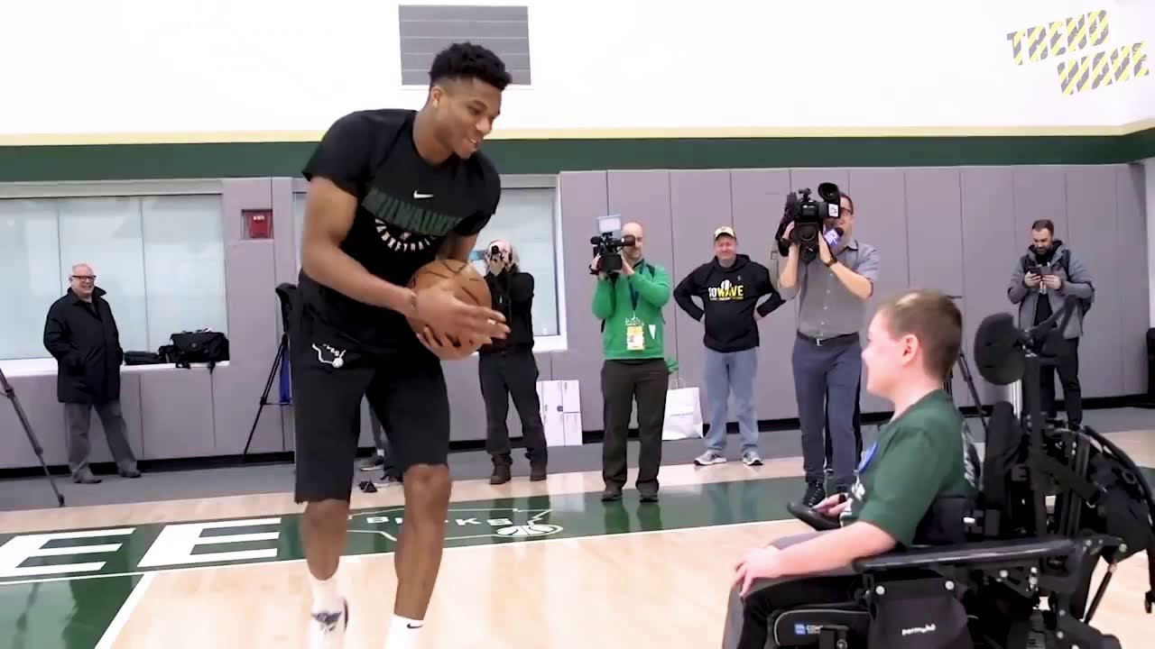 beautiful moments of respect in sports - YouTube